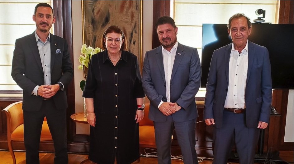 Επίσκεψη του Δημάρχου Δάφνης -Υμηττού Τάσου Μπινίσκου στο Υπουργείο ...